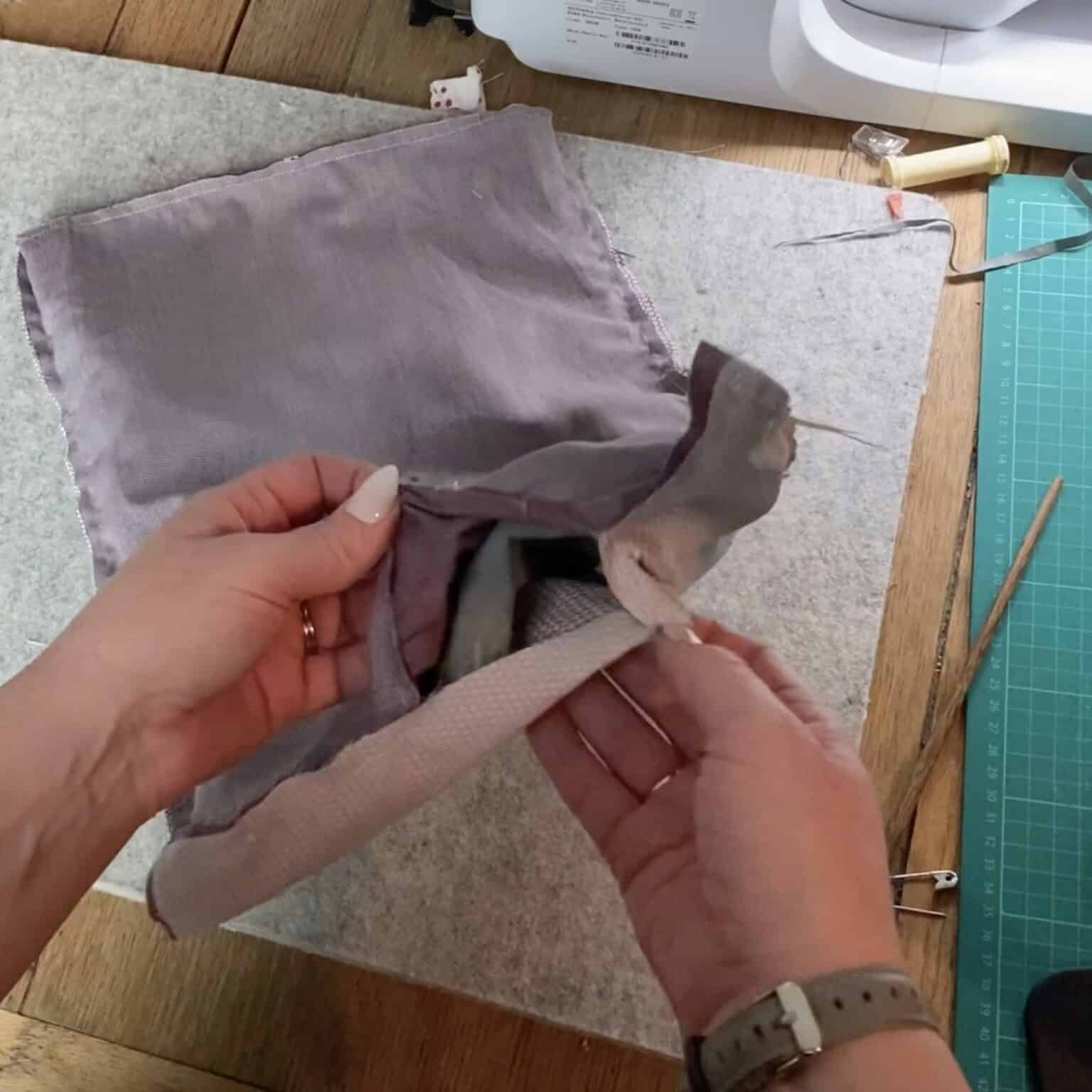 Easy Drawstring Fabric Gift Bag - No Measuring! - Scrap Fabric Love