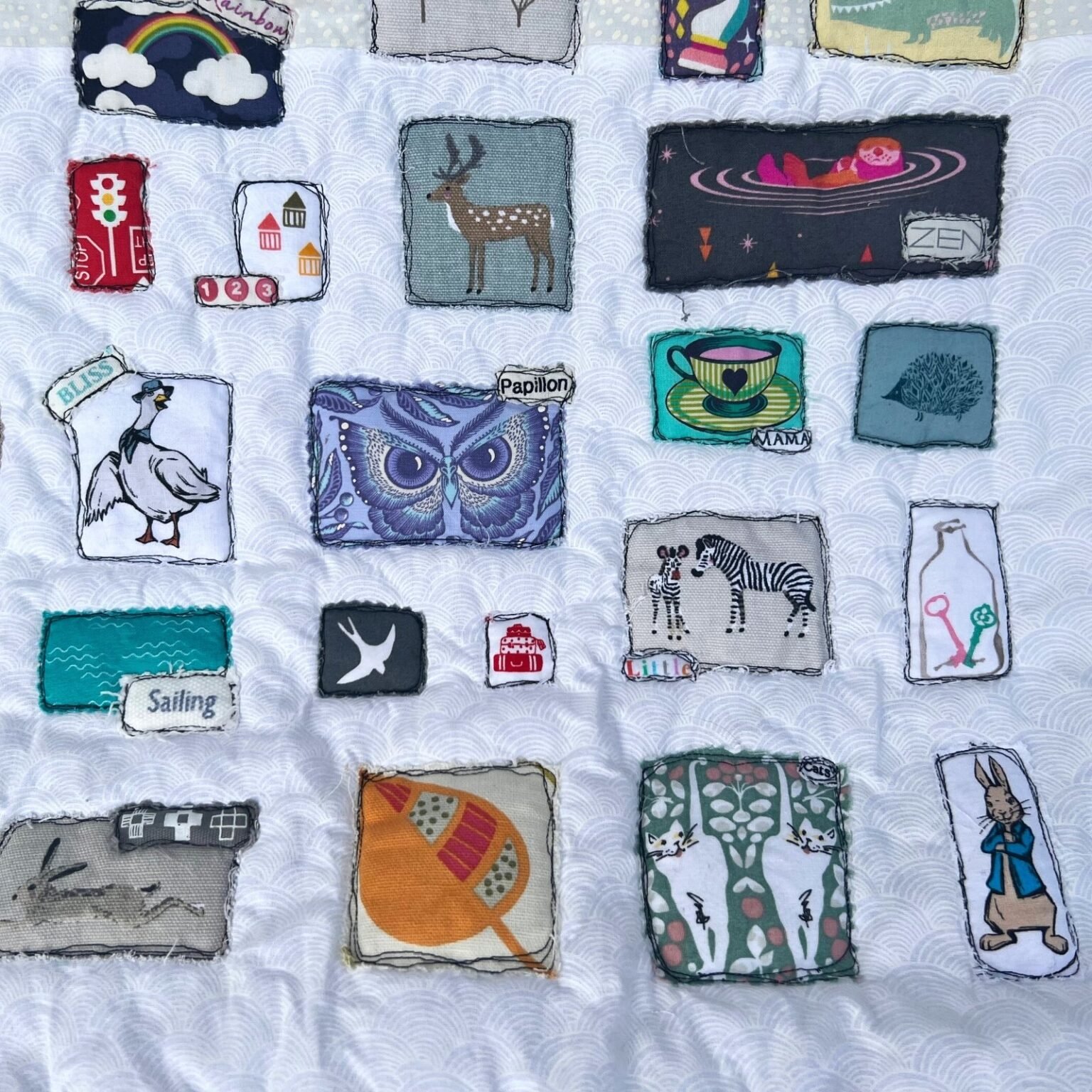 Free I Spy Quilt Tutorial (Easy Raw Edge Applique)