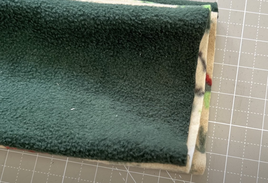 How to Make a Simple Fleece Neck Warmer - Scrap Fabric Love