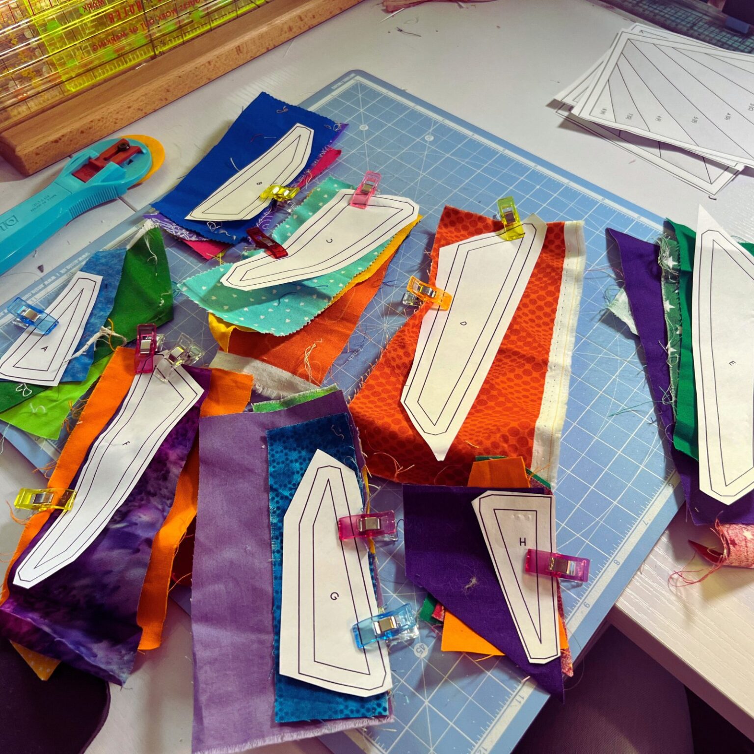 Scrap Burst Quilt Block - FREE Foundation Paper Piecing Pattern