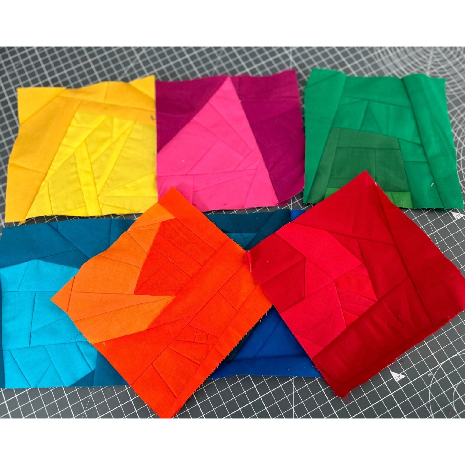 Hexagon Log Cabin Quilt Block - Easy Tutorial