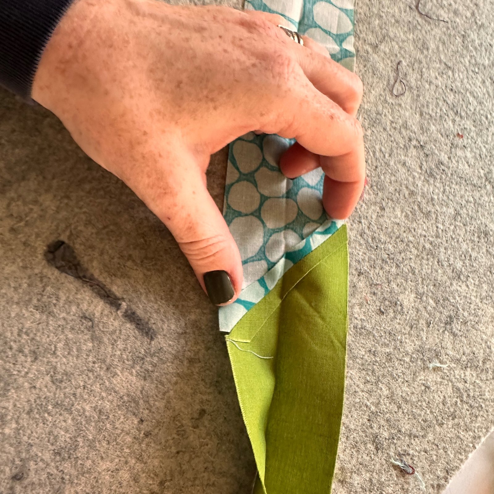 How to Make Scrappy Binding - Scrap Fabric Love
