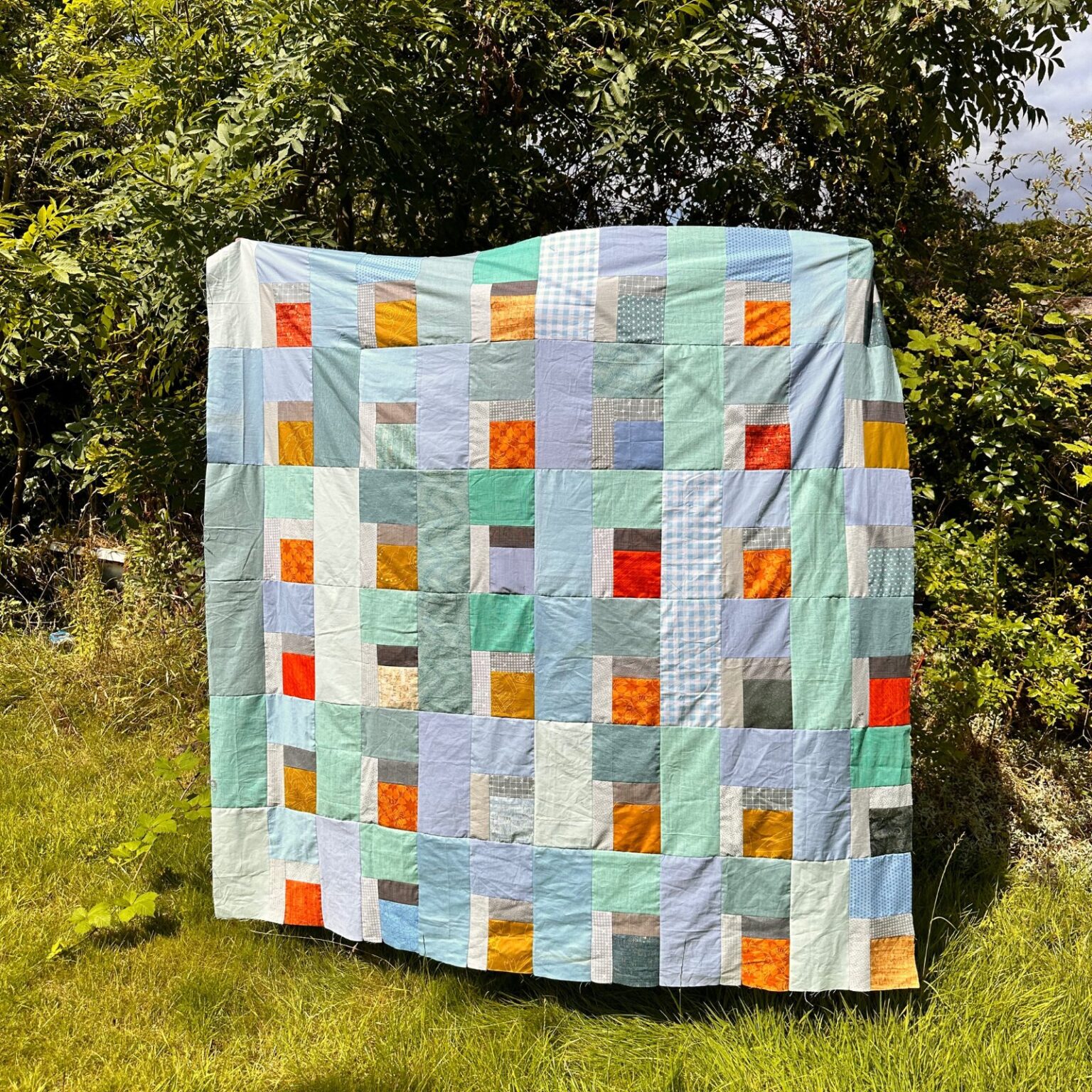 Beginner 1/4 Log Cabin Quilt Pattern for Pre-Cuts