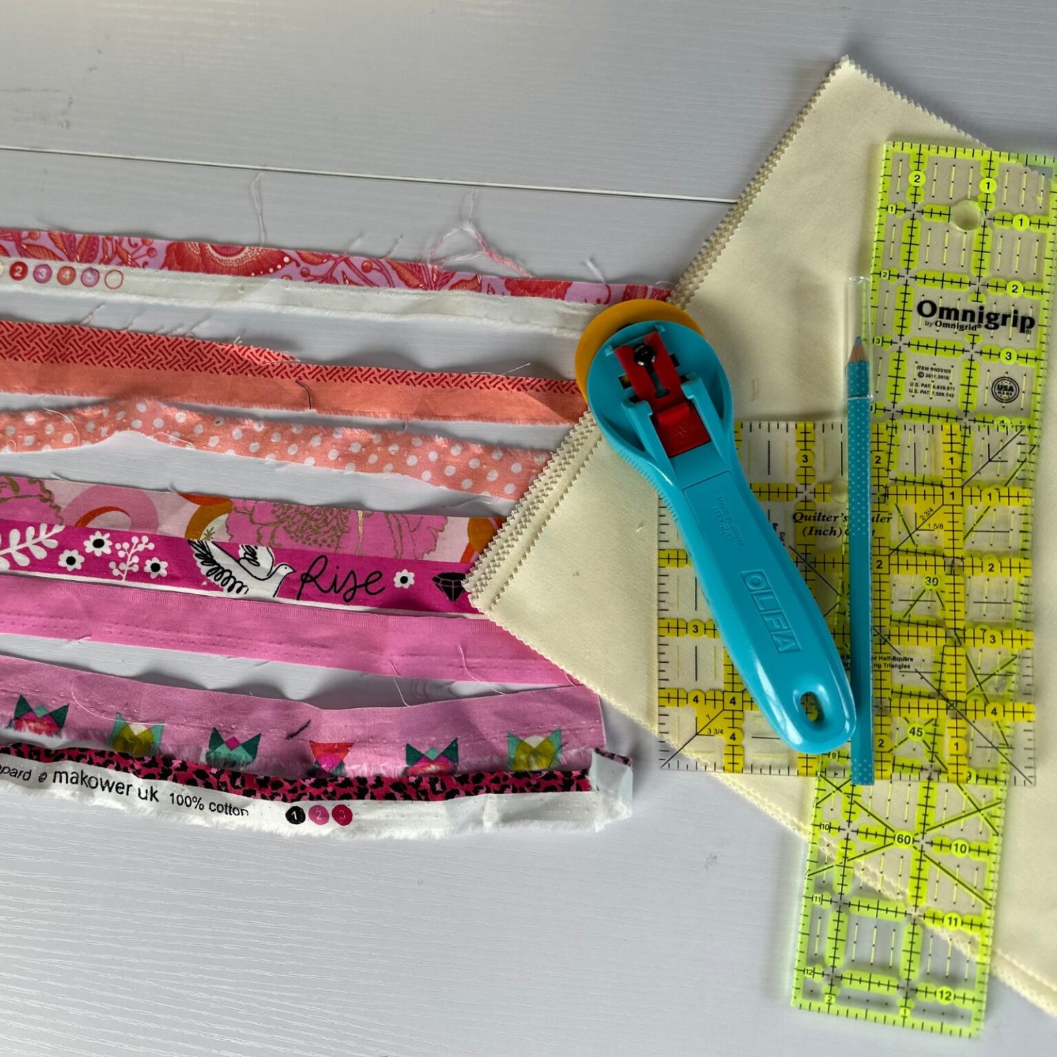 Color Coordinated Selvage Edge Quilt Block - Scrap Fabric Love